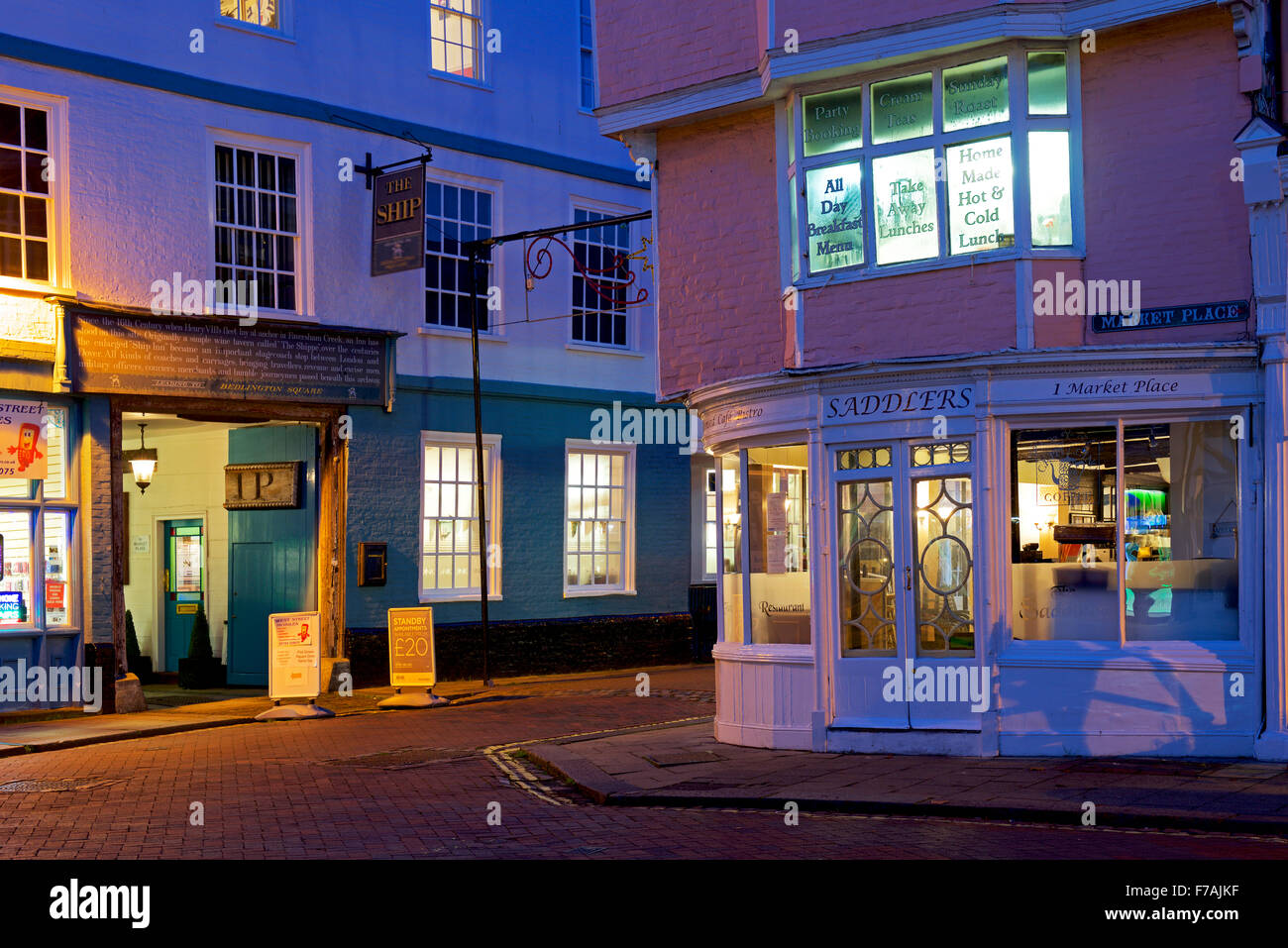 Faversham town centre hi-res stock photography and images - Alamy