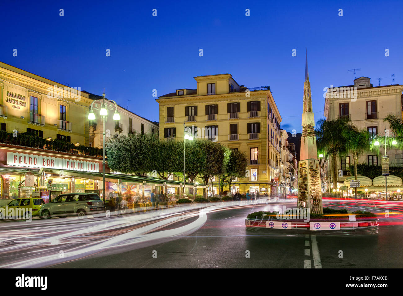 Sorento piazza hi-res stock photography and images - Alamy