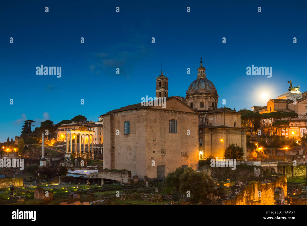Rome full moon hi-res stock photography and images - Alamy