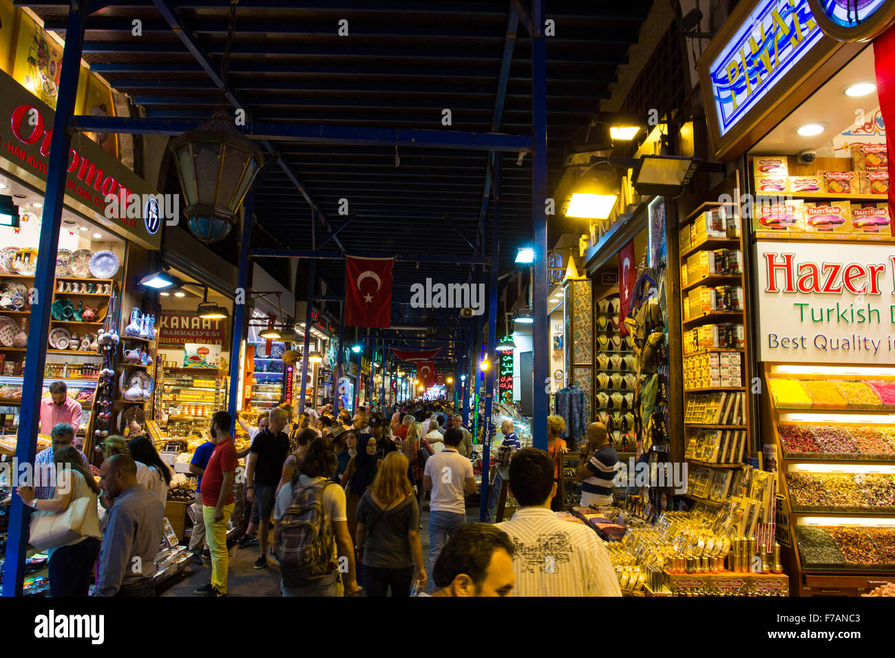 Bazaar people hi-res stock photography and images - Alamy