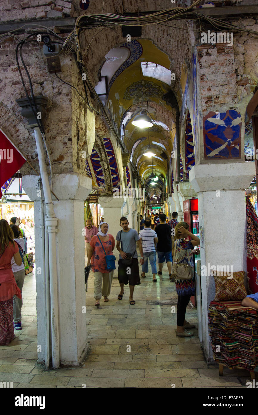Grand bazaar with people hi-res stock photography and images - Alamy
