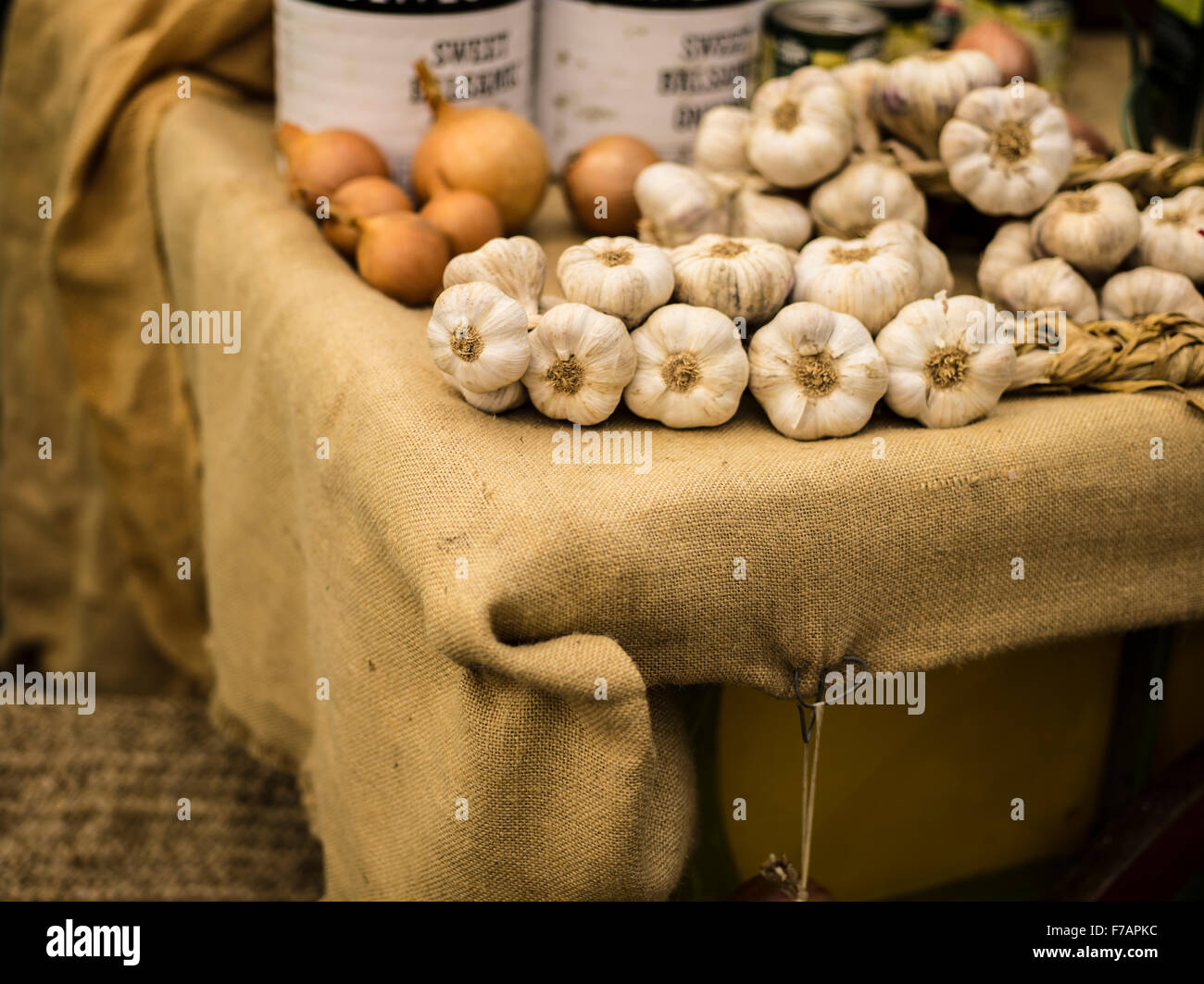 Traditional garlic hi-res stock photography and images - Alamy