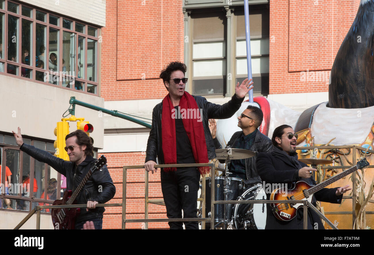 Macy's parade new york 1924 hi-res stock photography and images - Alamy