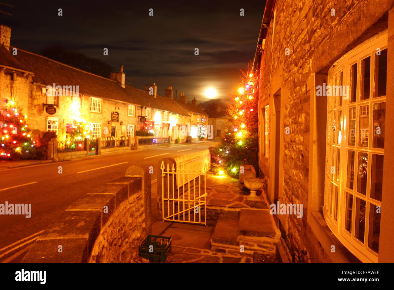 Castleton christmas lights derbyshire hi-res stock photography and ...
