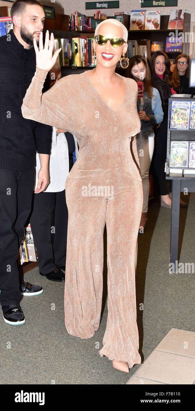 Amber Rose book signing "How To Be A Bad Bitch" at Barnes & Noble in ...