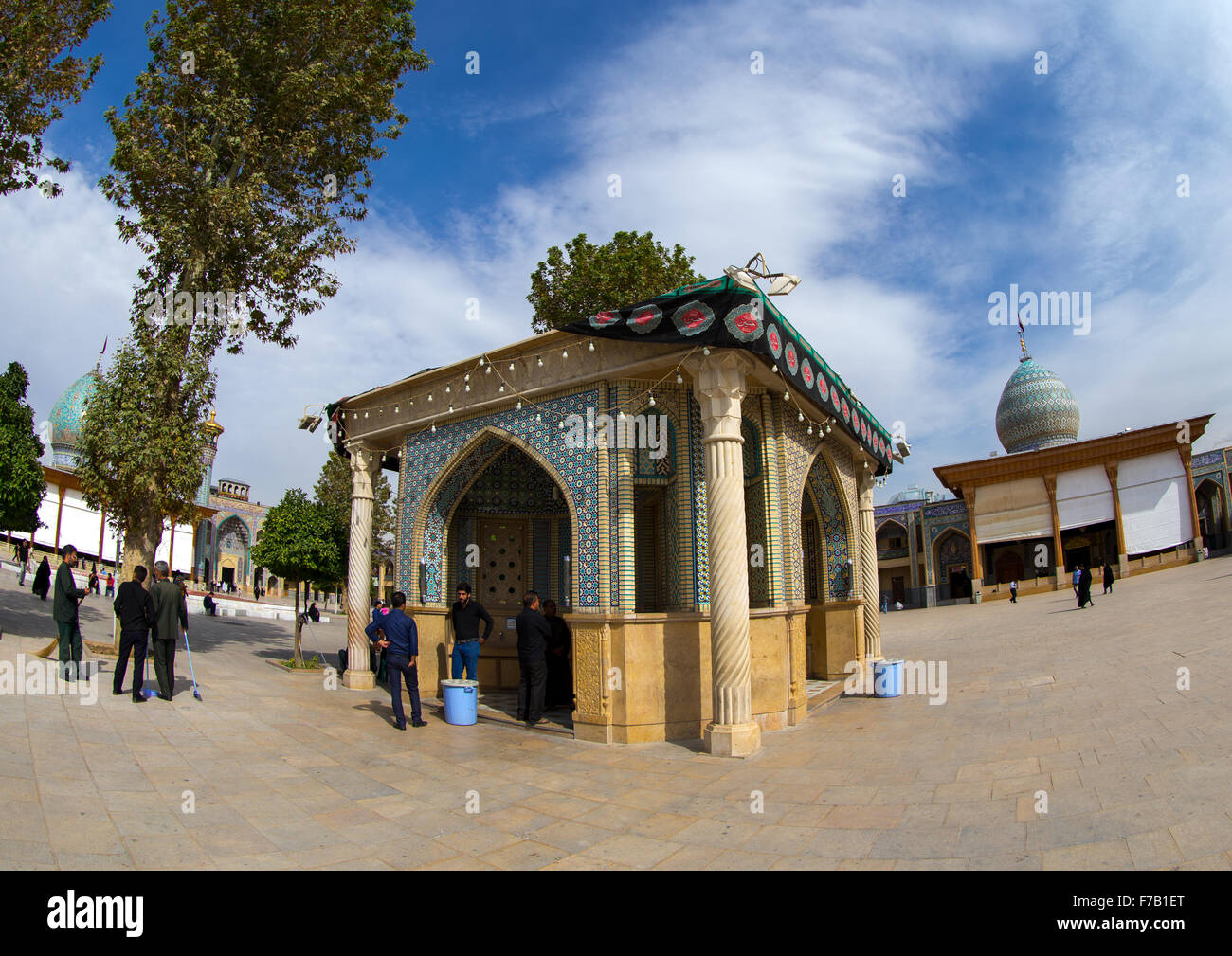 The Shah-e-cheragh Mausoleum Ablutions House, Fars Province, Shiraz ...