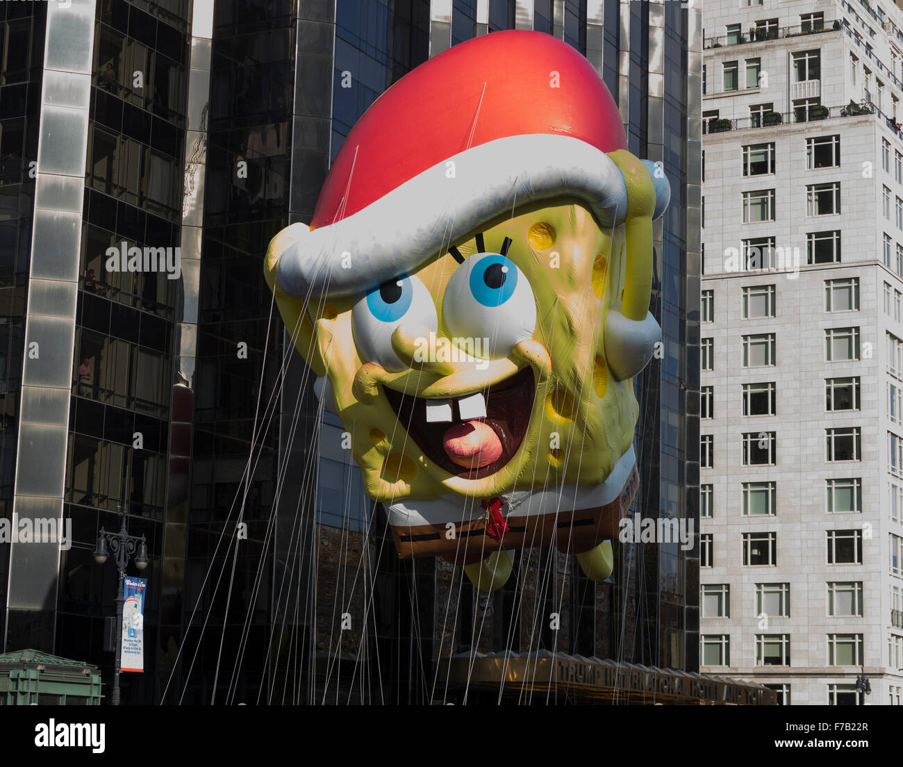 New York, NY USA - November 26, 2015: Giant Spongebob Squarepants ...