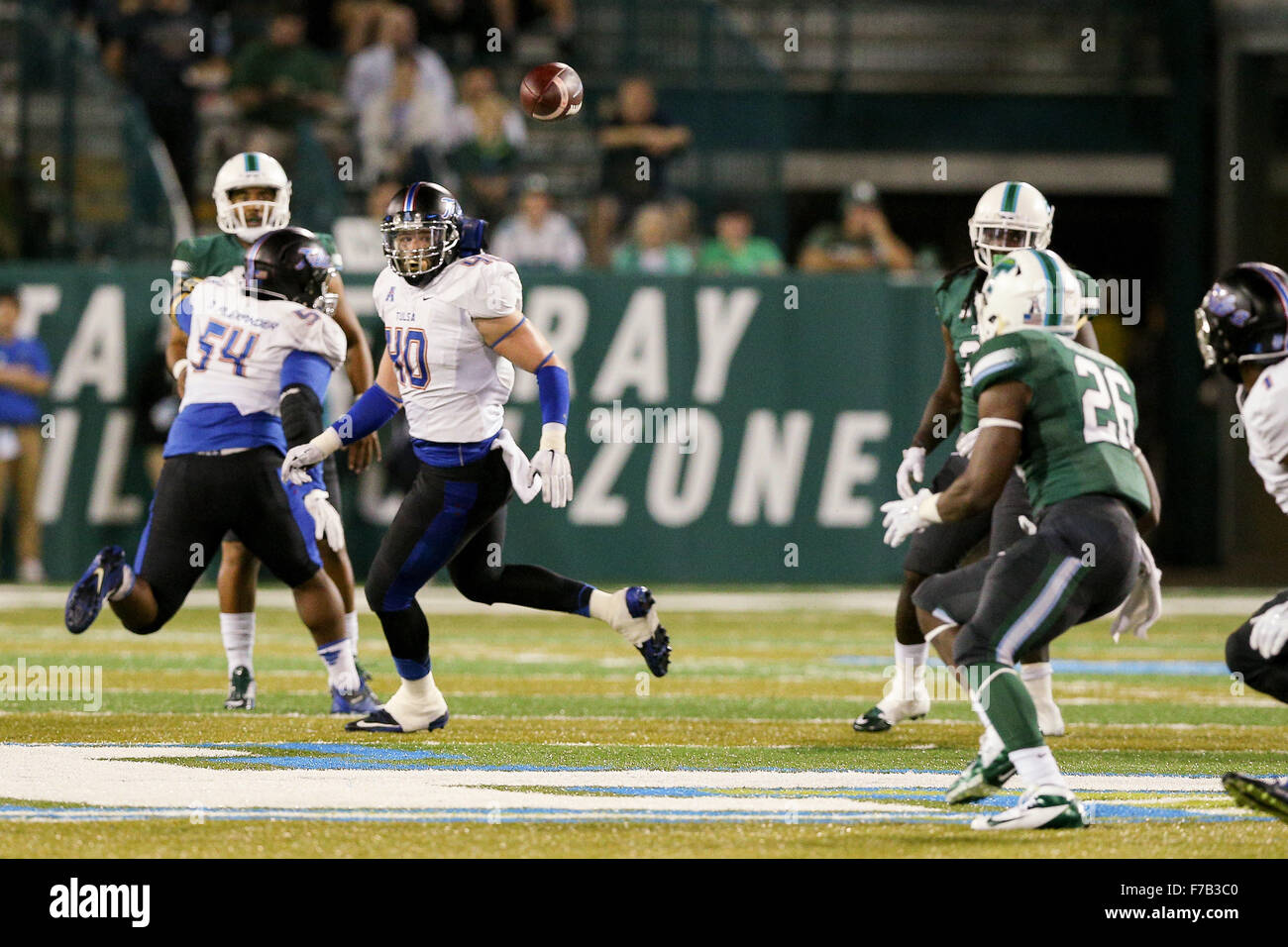 New Orleans, LA, USA. 27th Nov, 2015. Tulane Green Wave running back ...