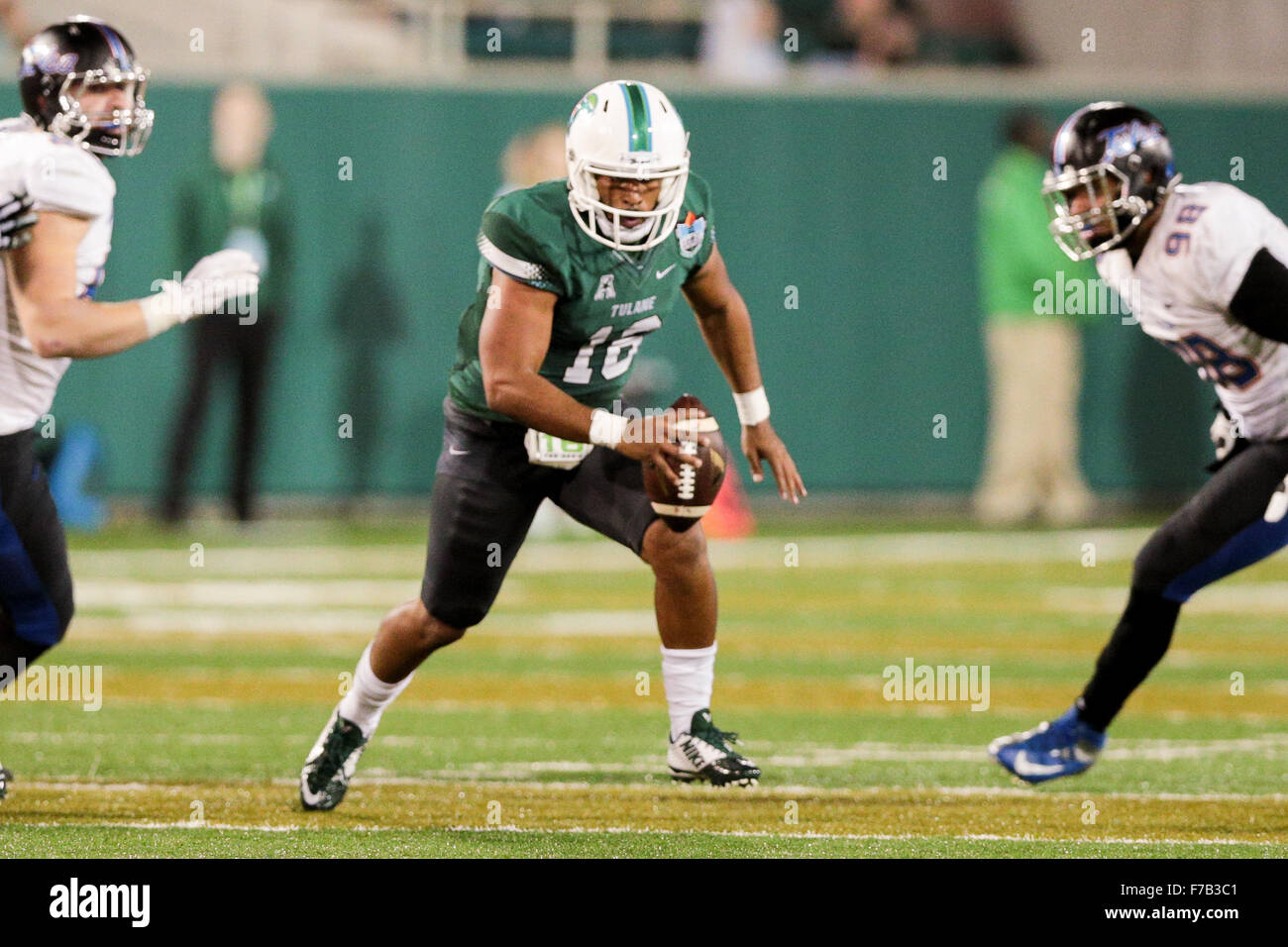 New Orleans, LA, USA. 27th Nov, 2015. Tulane Green Wave quarterback ...