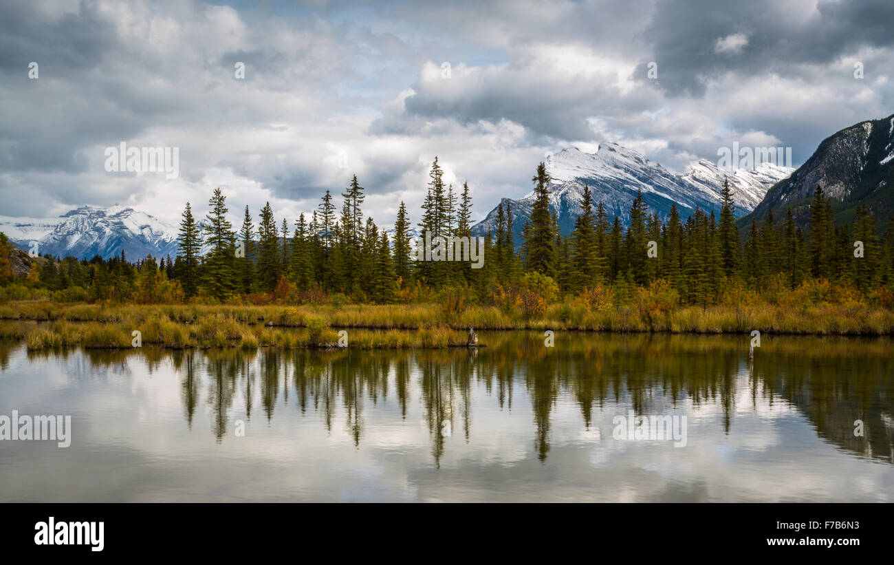 Vermillion Lakes, Banff Nationalpark, Alberta, Canada Stock Photo - Alamy