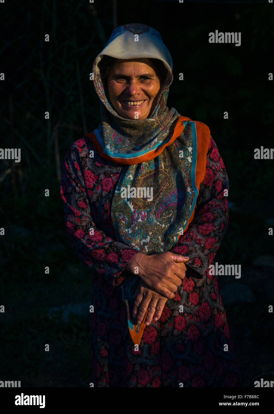 Female smiling persian persia hi-res stock photography and images - Alamy