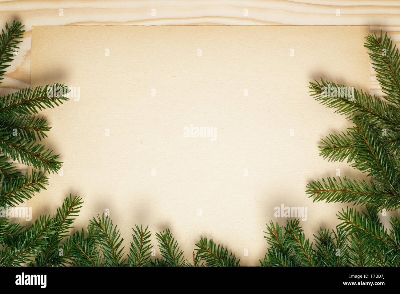 Vintage paper green border hi-res stock photography and images - Alamy