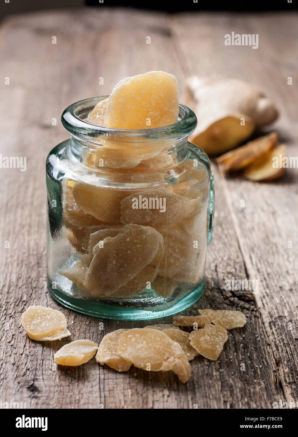 Chinese ginger jar hi-res stock photography and images - Alamy