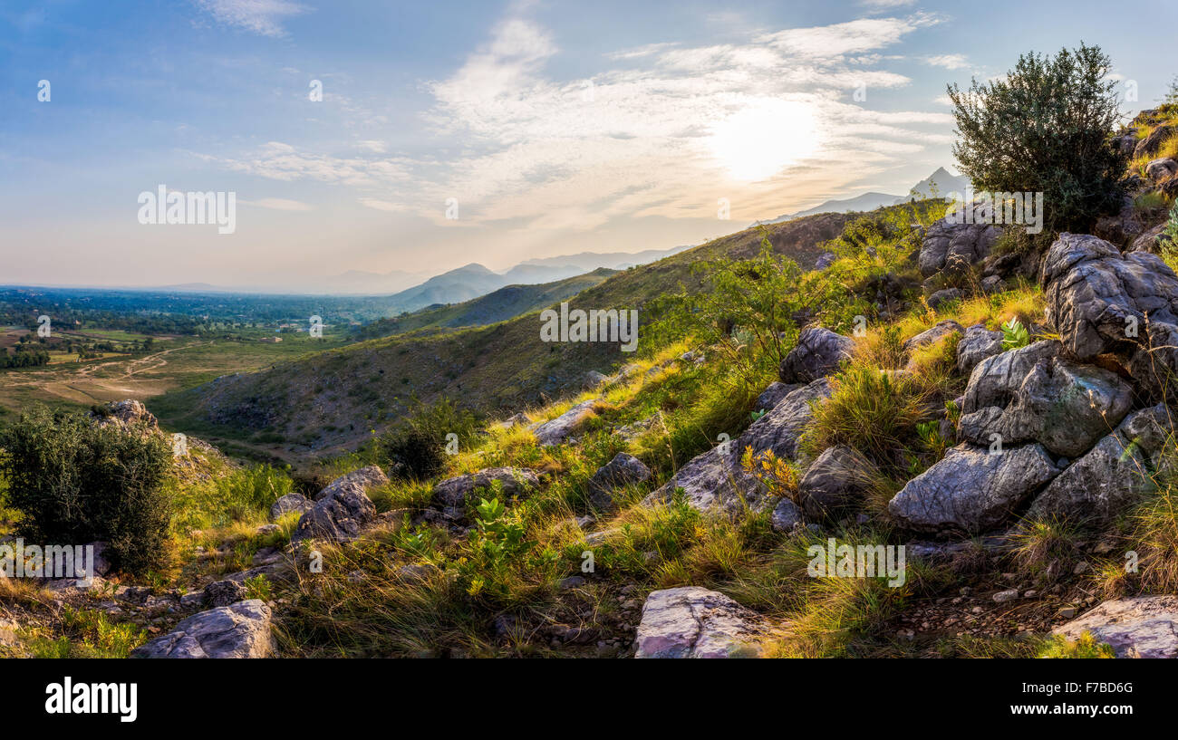 Khyber pass hi-res stock photography and images - Alamy