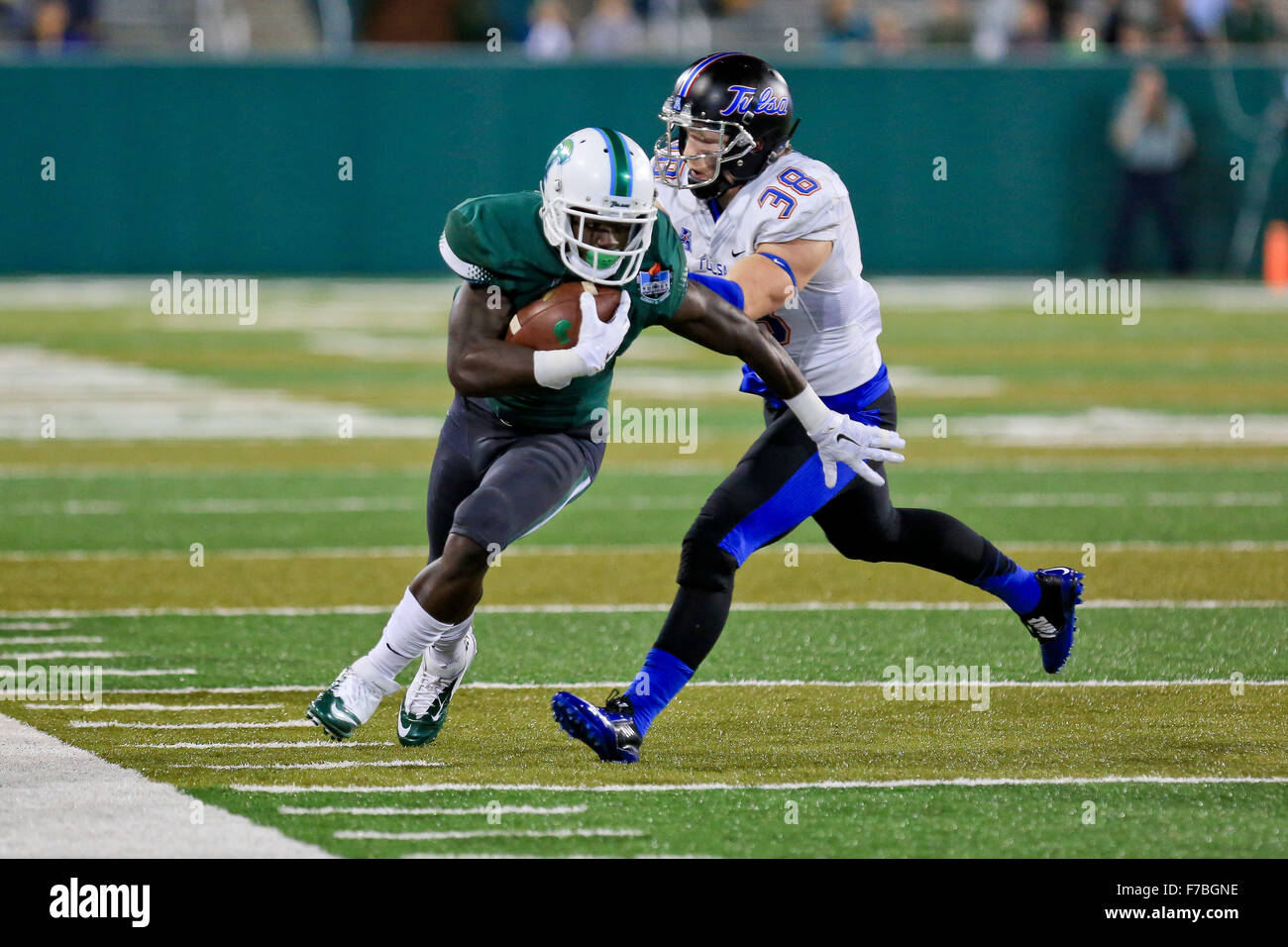 New Orleans, LA, USA. 27th Nov, 2015. Tulane Green Wave safety Roderic ...