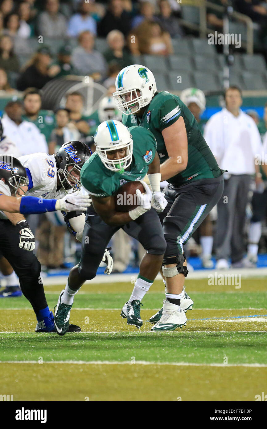 New Orleans, LA, USA. 27th Nov, 2015. Tulane Green Wave running back ...
