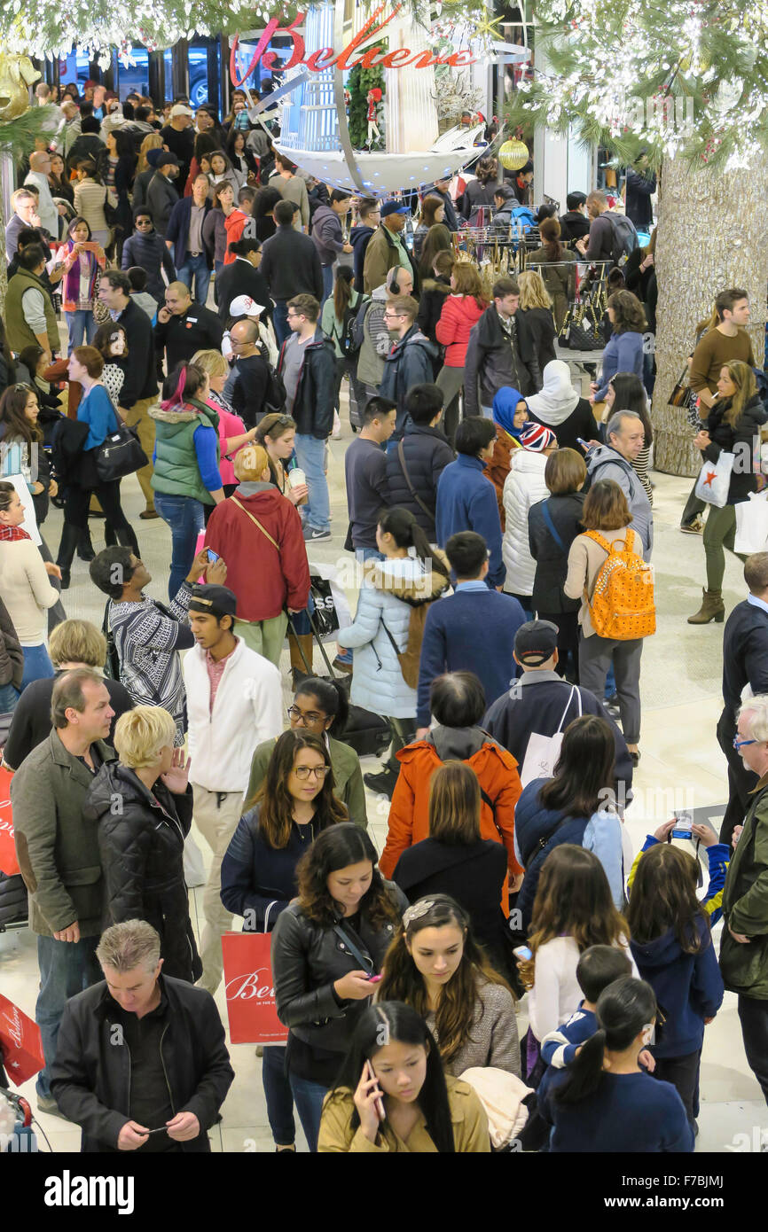 Crowds Shopping at Macy's Flagship Department Store in Herald Square on ...