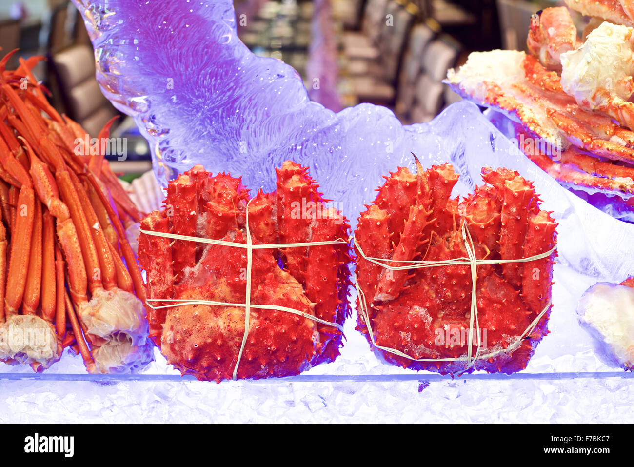 Alaskan King Crab in restaurant buffet Stock Photo - Alamy