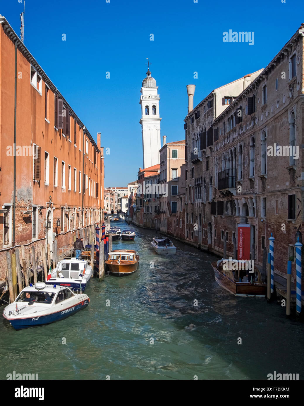 Carabinieri venice hi-res stock photography and images - Alamy