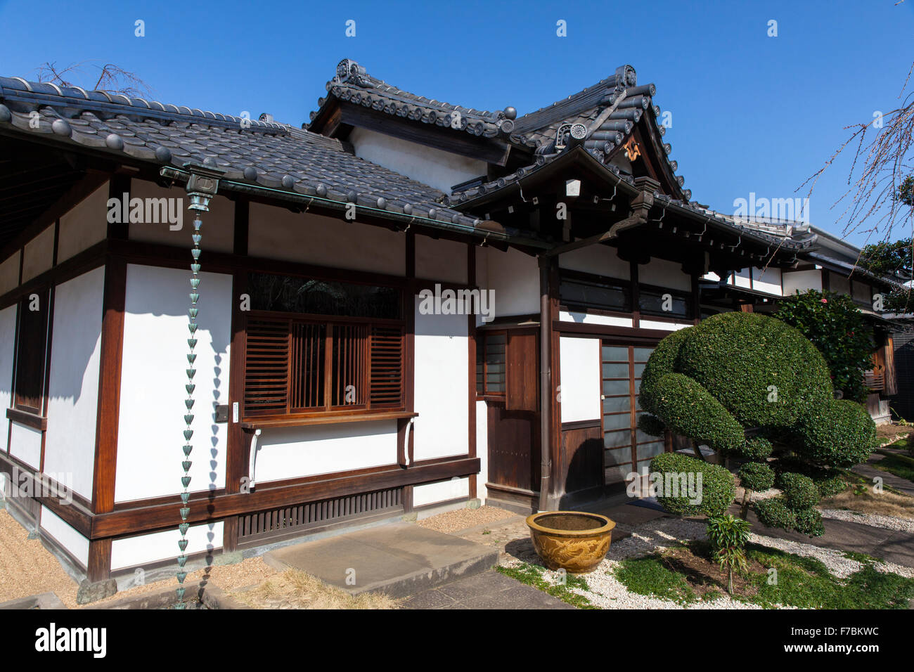 A traditional Japanese building Stock Photo - Alamy