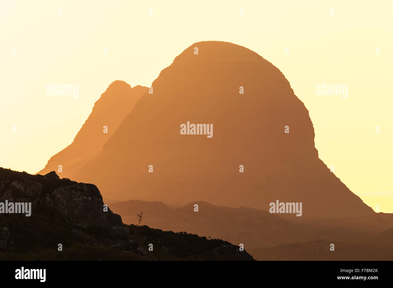 Suilven silhouette hi-res stock photography and images - Alamy