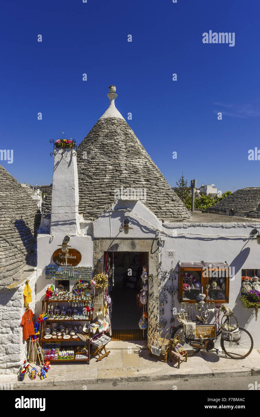 Trullo, Trulli, Alberobello, Apulia, Italy, UNESCO World Heritage Site ...