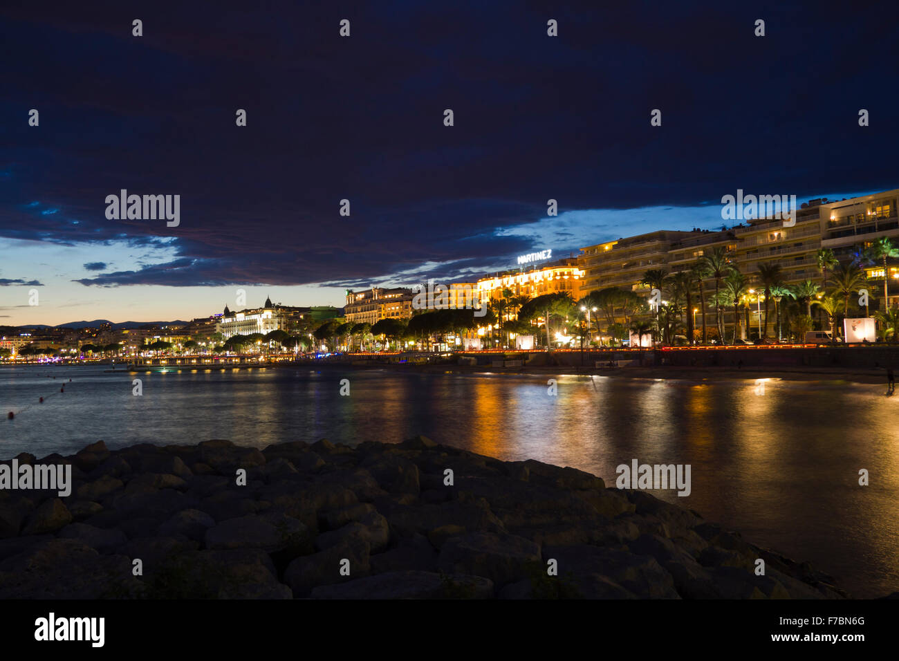 Beach waterfront nice night hi-res stock photography and images - Alamy