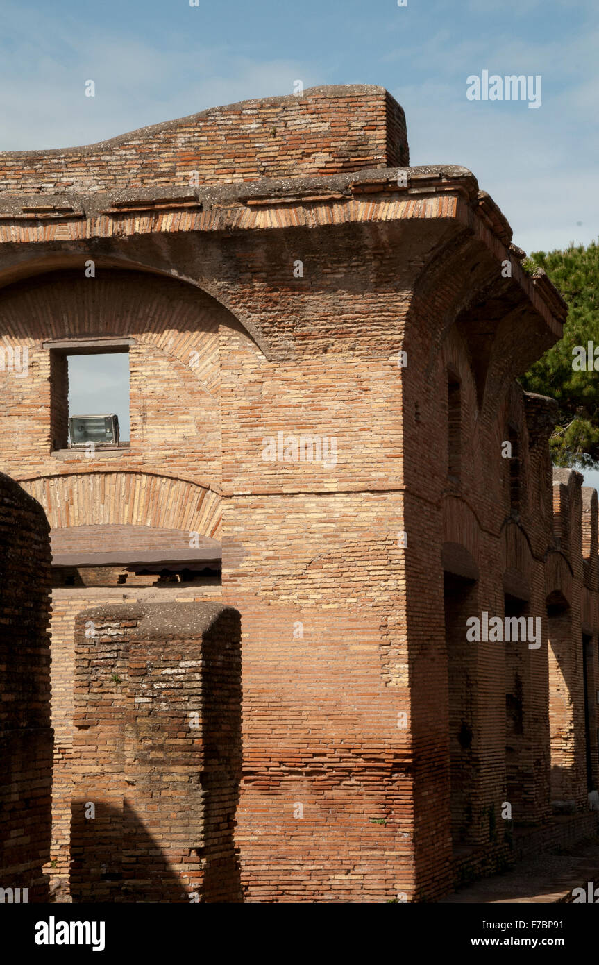 Ancient rome apartment ostia hi-res stock photography and images - Alamy