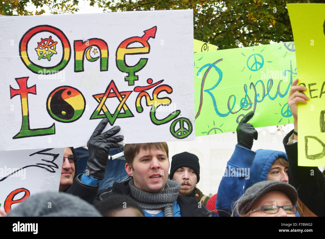 Mosque signs hi-res stock photography and images - Alamy