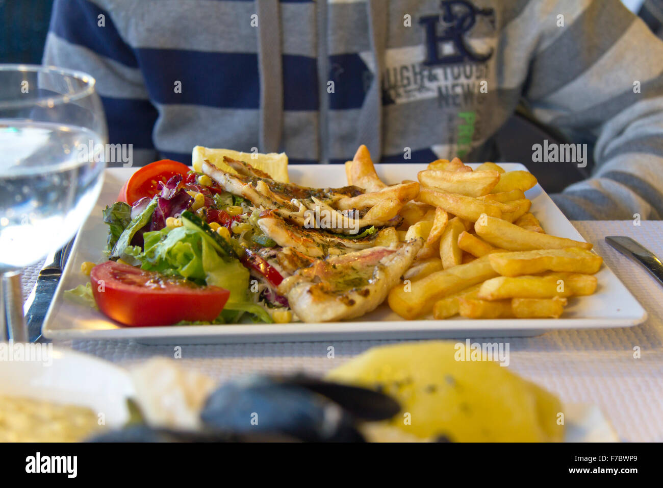 Fresh fish chips food Stock Photo - Alamy