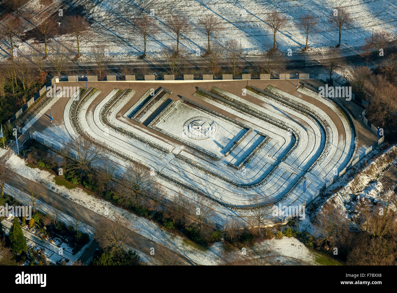 Cemetery for fans of football club fc schalke 04 gelsenkirchen hi-res stock photography and ...