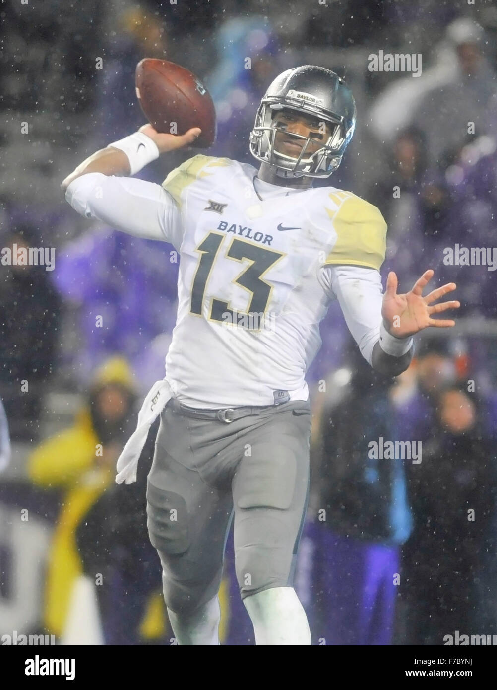 Fort Worth, Texas, USA. 27th Nov, 2015. Baylor quarterback Chris ...