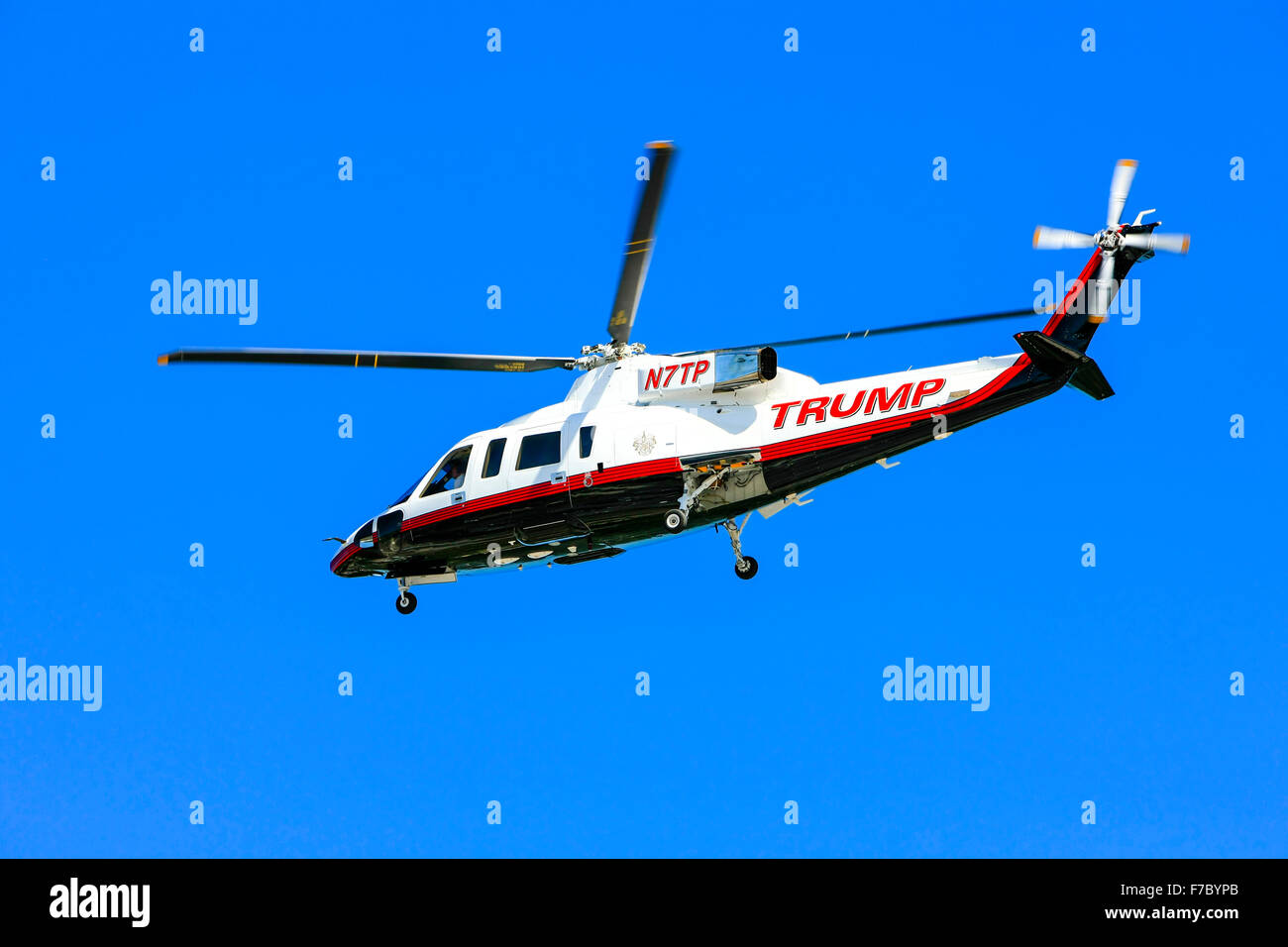Sikorsky s 76 hi-res stock photography and images - Alamy