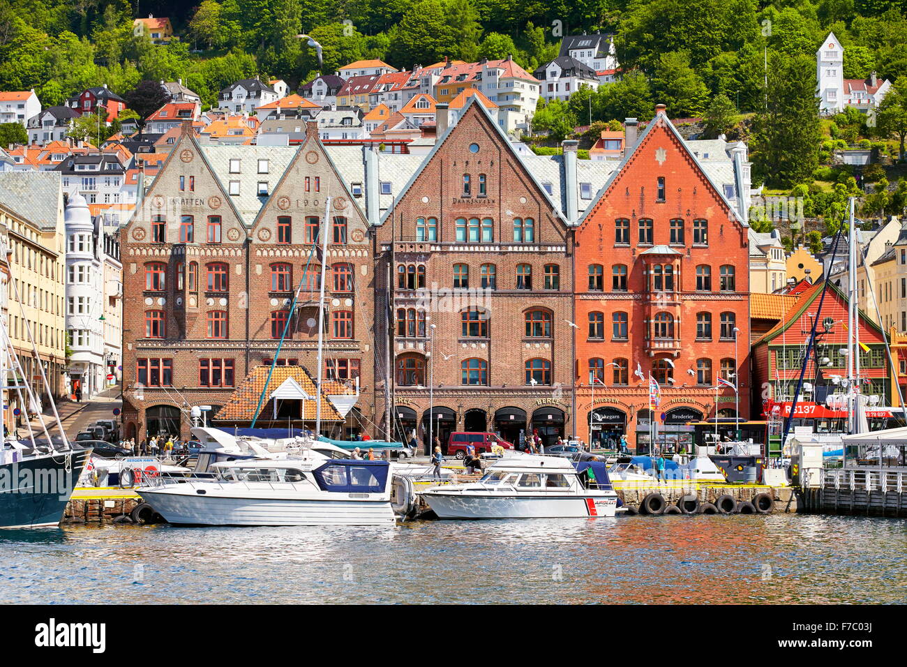 Bergen harbour buildings hi-res stock photography and images - Alamy