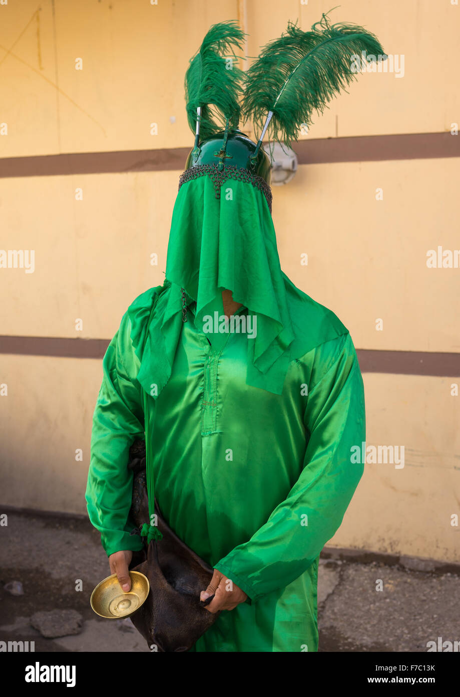 Traditional persian man costume hi-res stock photography and images - Alamy