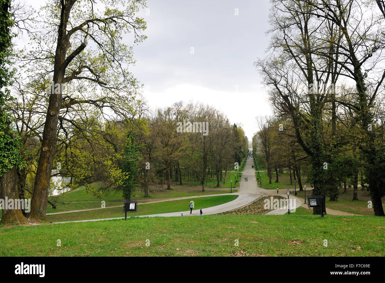 happy people relaxing at spring in big park outdoor Stock Photo - Alamy