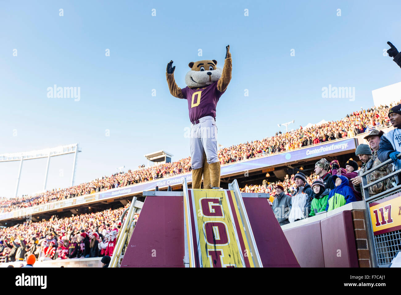 Goldy gopher hi-res stock photography and images - Alamy