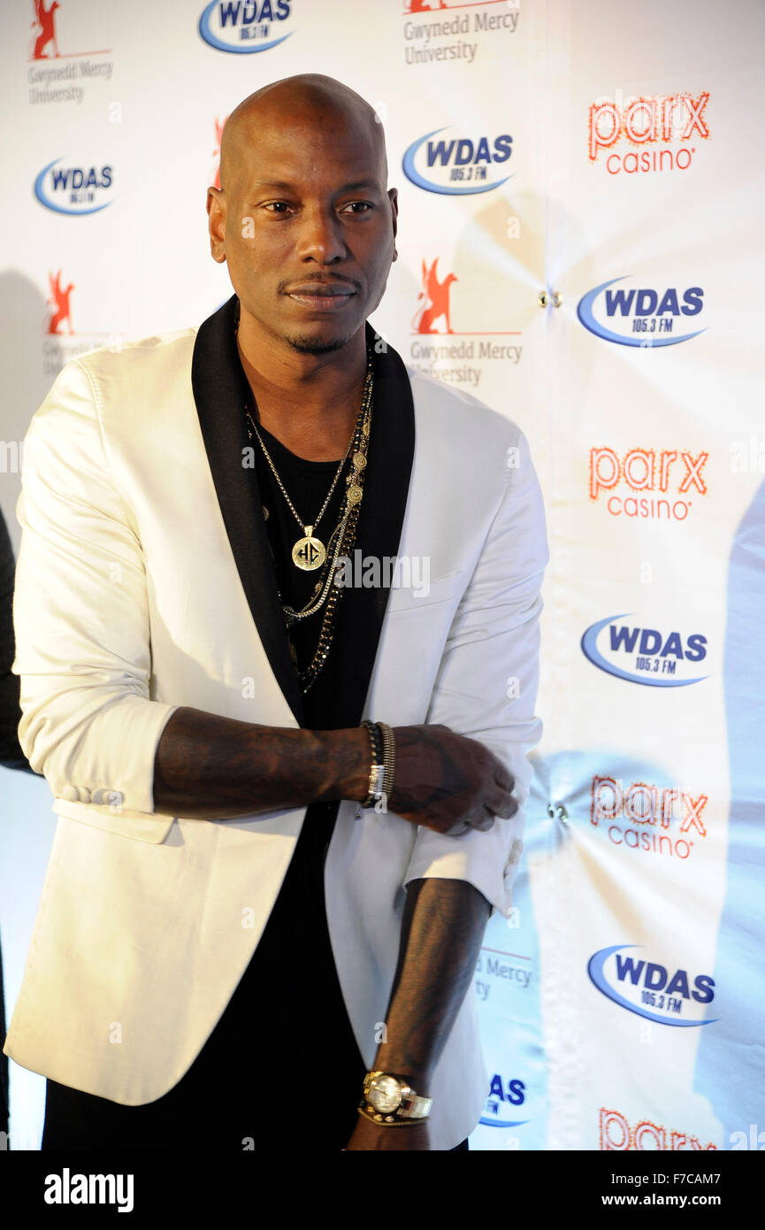 Songwriter model hi-res stock photography and images - Alamy