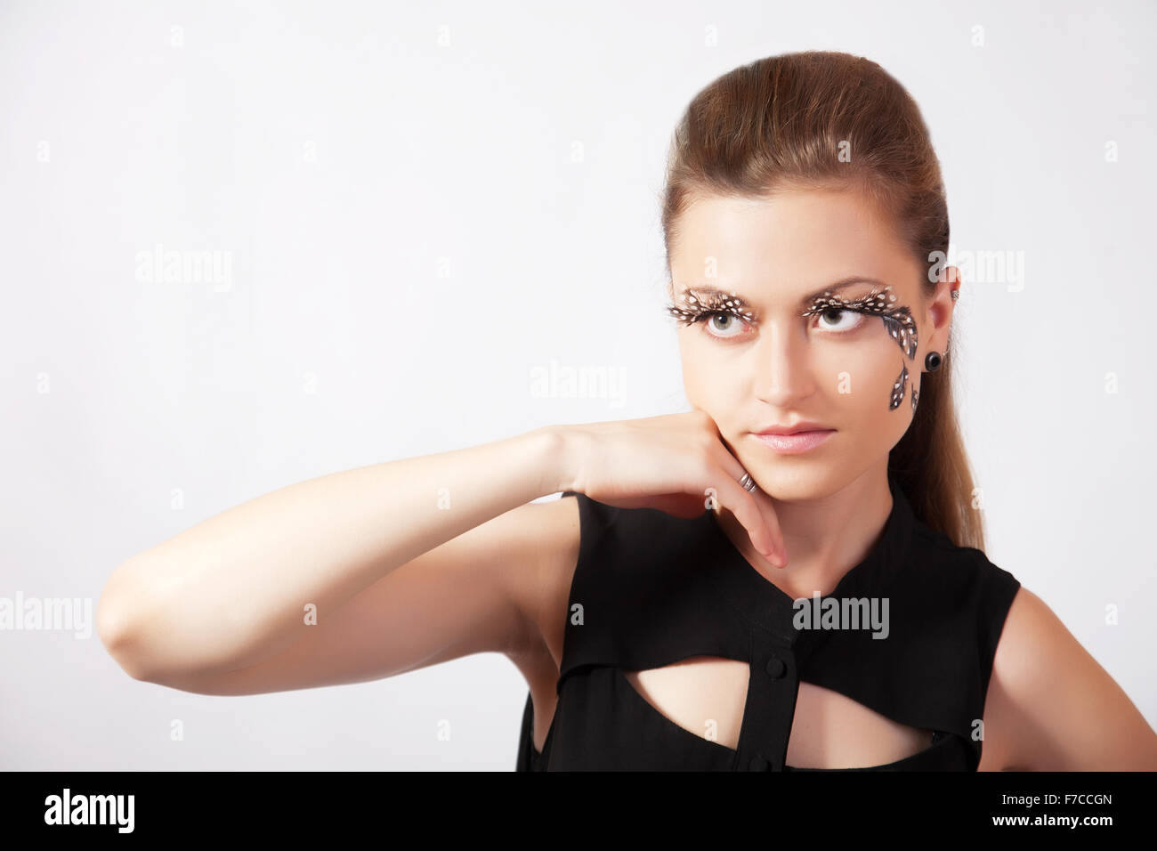 Black eye makeup hi-res stock photography and images - Alamy
