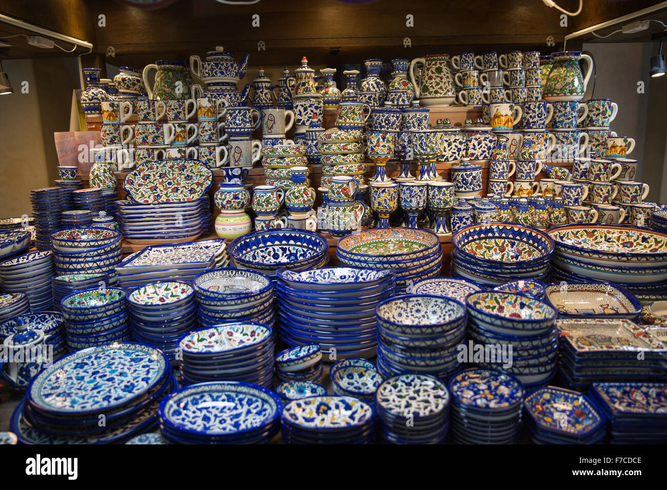 Dubai plates hi-res stock photography and images - Alamy
