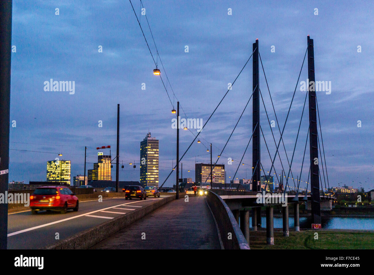 Bridge over rhine dusseldorf hi-res stock photography and images - Alamy