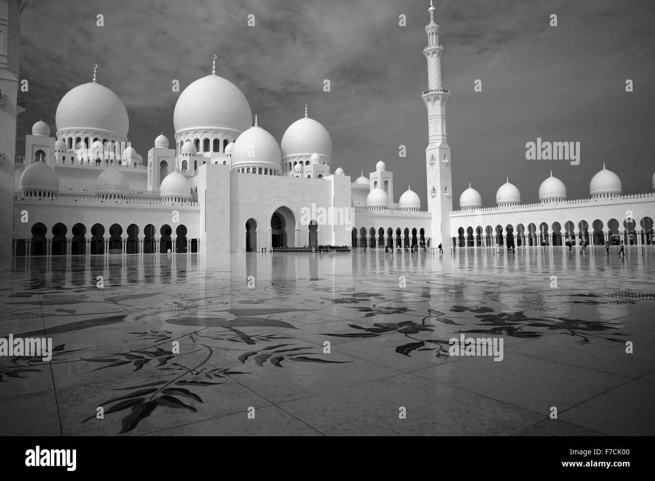 Sheikh Zayed Mosque Abu Dhabi Stock Photo - Alamy