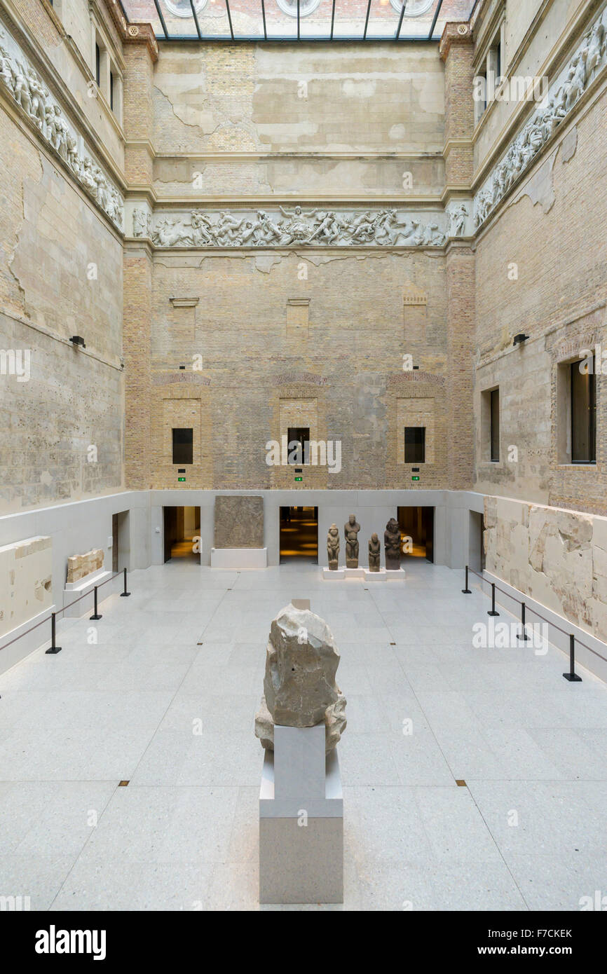 Neues Museum Chipperfield High Resolution Stock Photography and Images ...