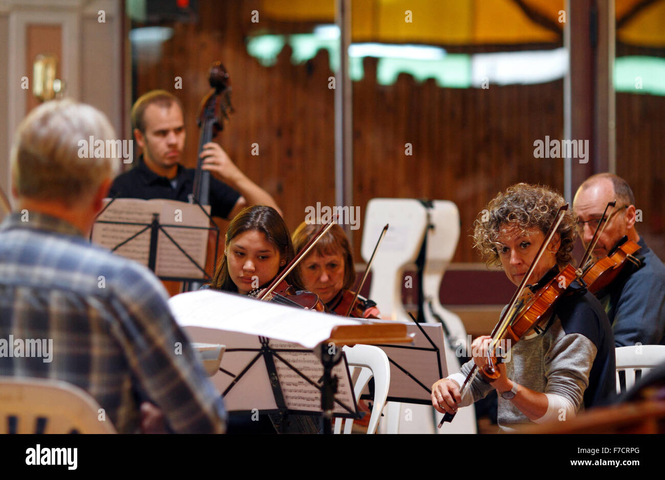 Bass violin player hi-res stock photography and images - Alamy