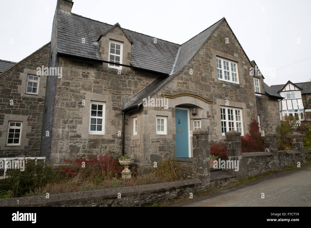 Welsh stone cottage hi-res stock photography and images - Alamy