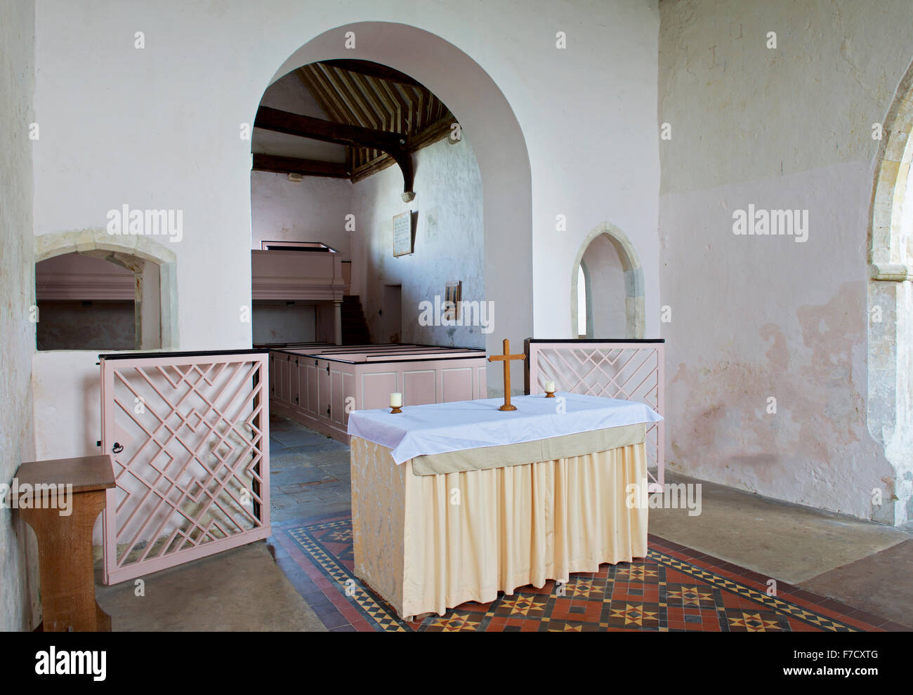 Old romney church kent hi-res stock photography and images - Alamy