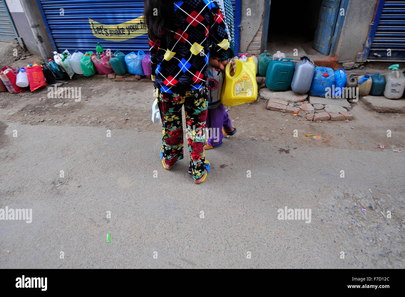 Kathmandu, Nepal. 29th Nov, 2015. Nepalese People along with Plastic ... Kathmandu, Nepal. 29th Nov, 2015. Nepalese People along with Plastic ...