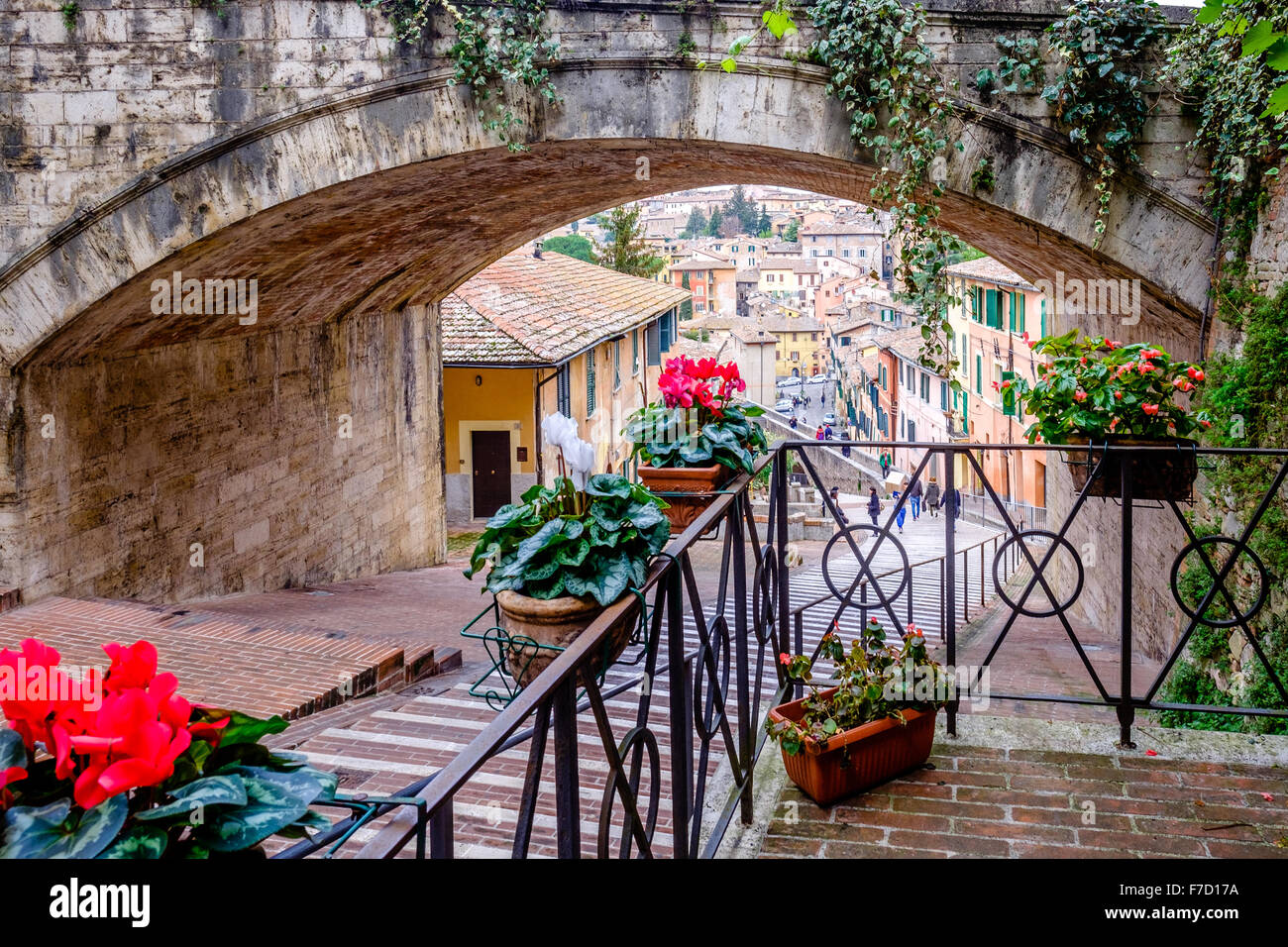 Medieval aqueduct hi-res stock photography and images - Alamy