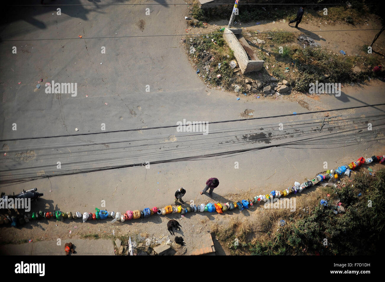 Kathmandu, Nepal. 29th Nov, 2015. Nepalese people puts Plastic gallons ... Kathmandu, Nepal. 29th Nov, 2015. Nepalese people puts Plastic gallons ...