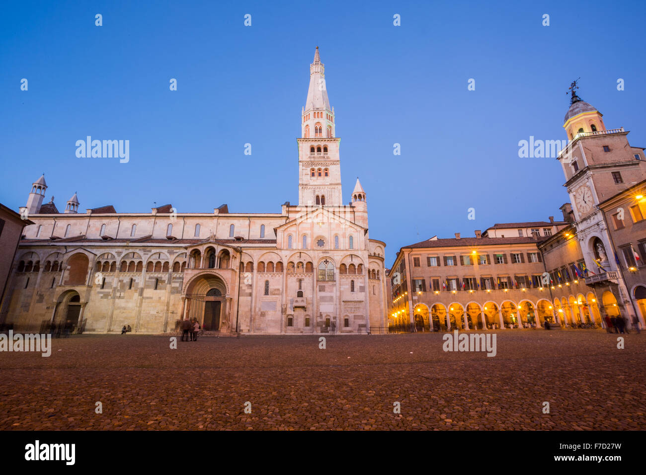 Modena, Emilia Romagna, Italy. Piazza Grande and Duomo Cathedral at ...